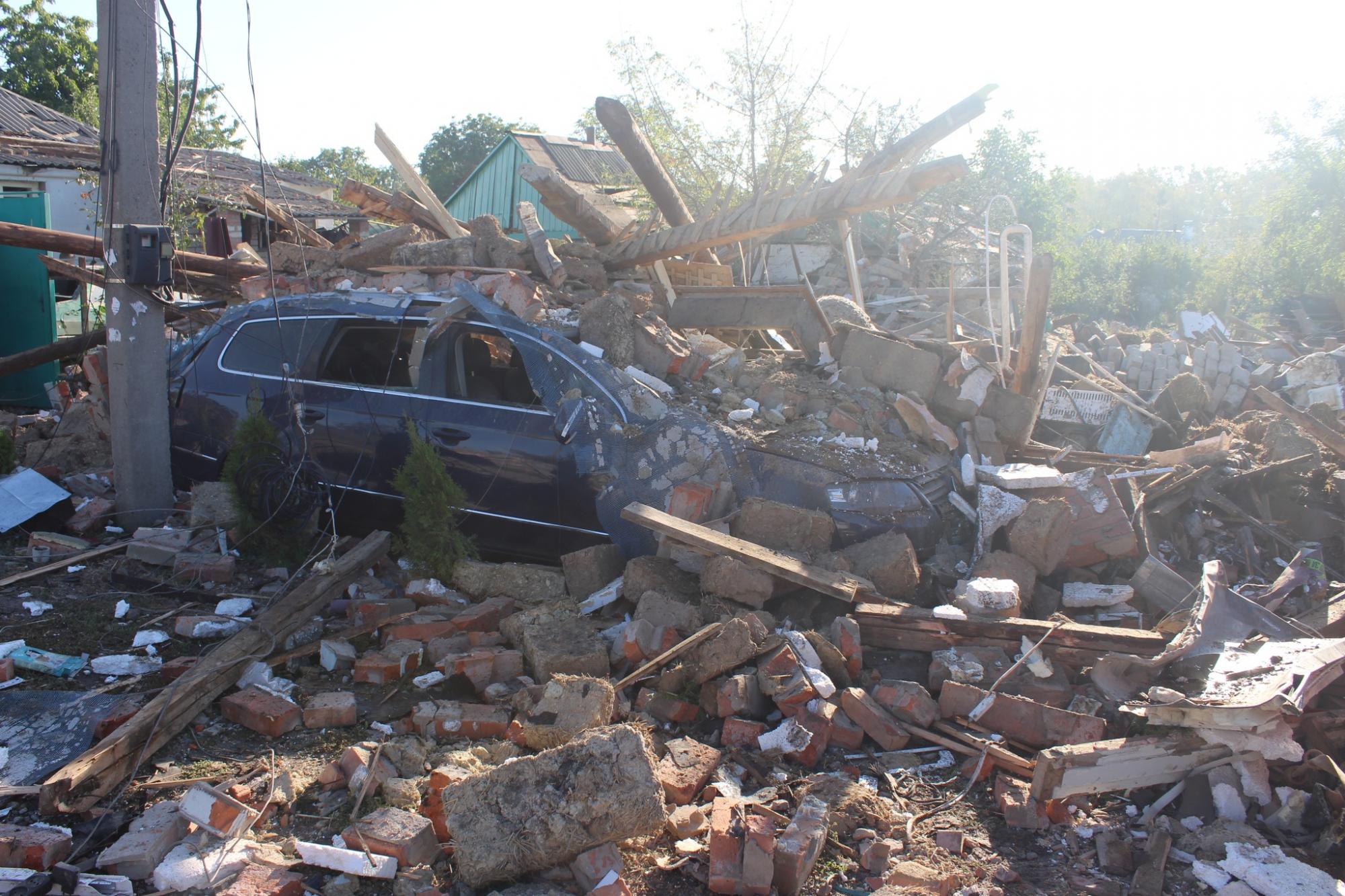 Russia strikes Ukraine's Chuhuiv - Dozens of houses destroyed | RBC-Ukraine