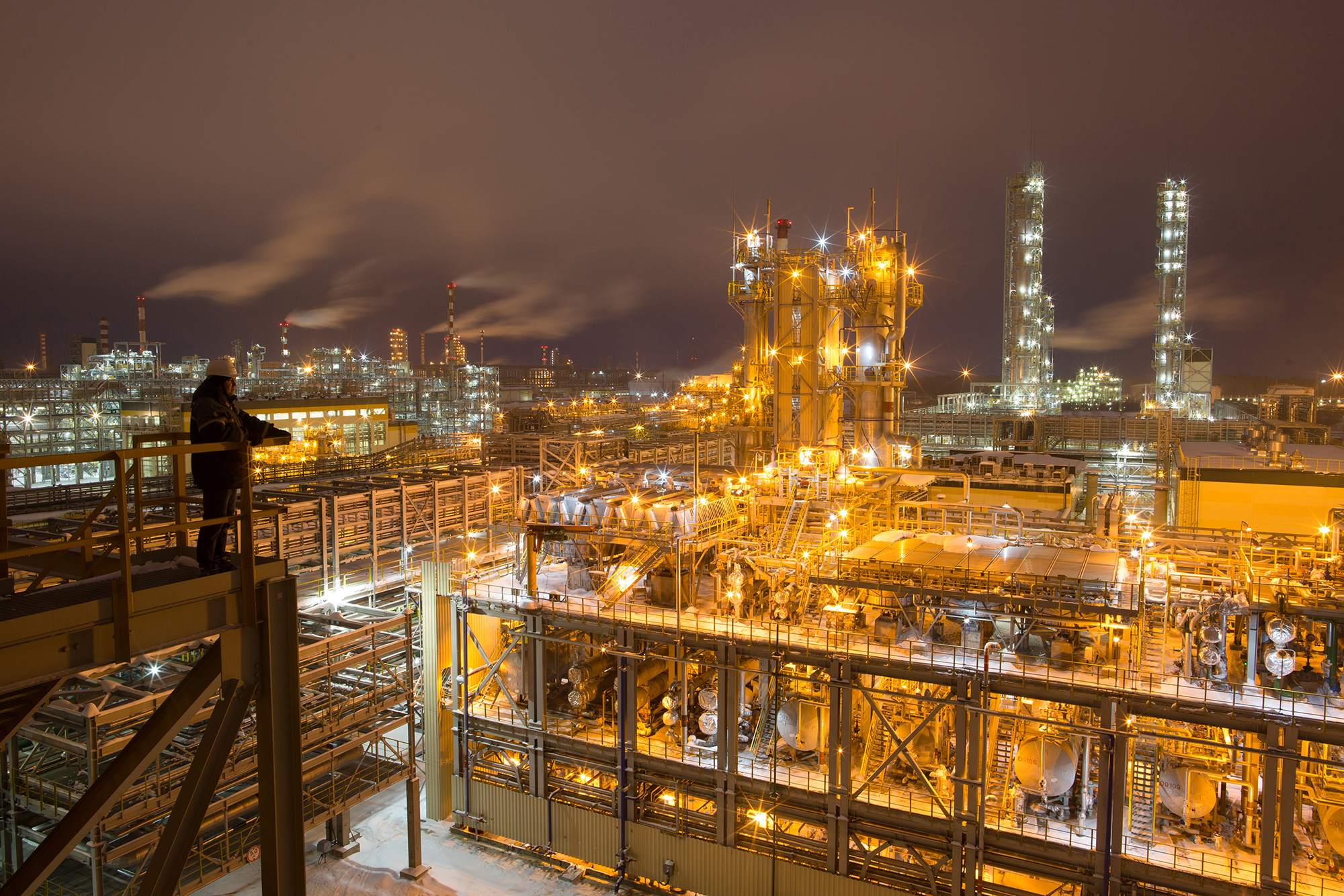 Ukraine intelligence attacks Russian refineries, air bases, energy ...