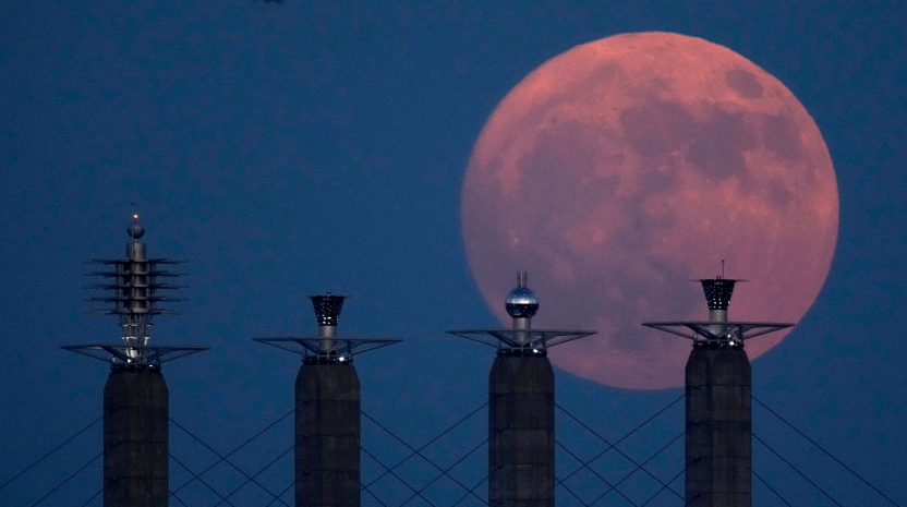Supermoon in August will occur twice - dates | RBC-Ukraine