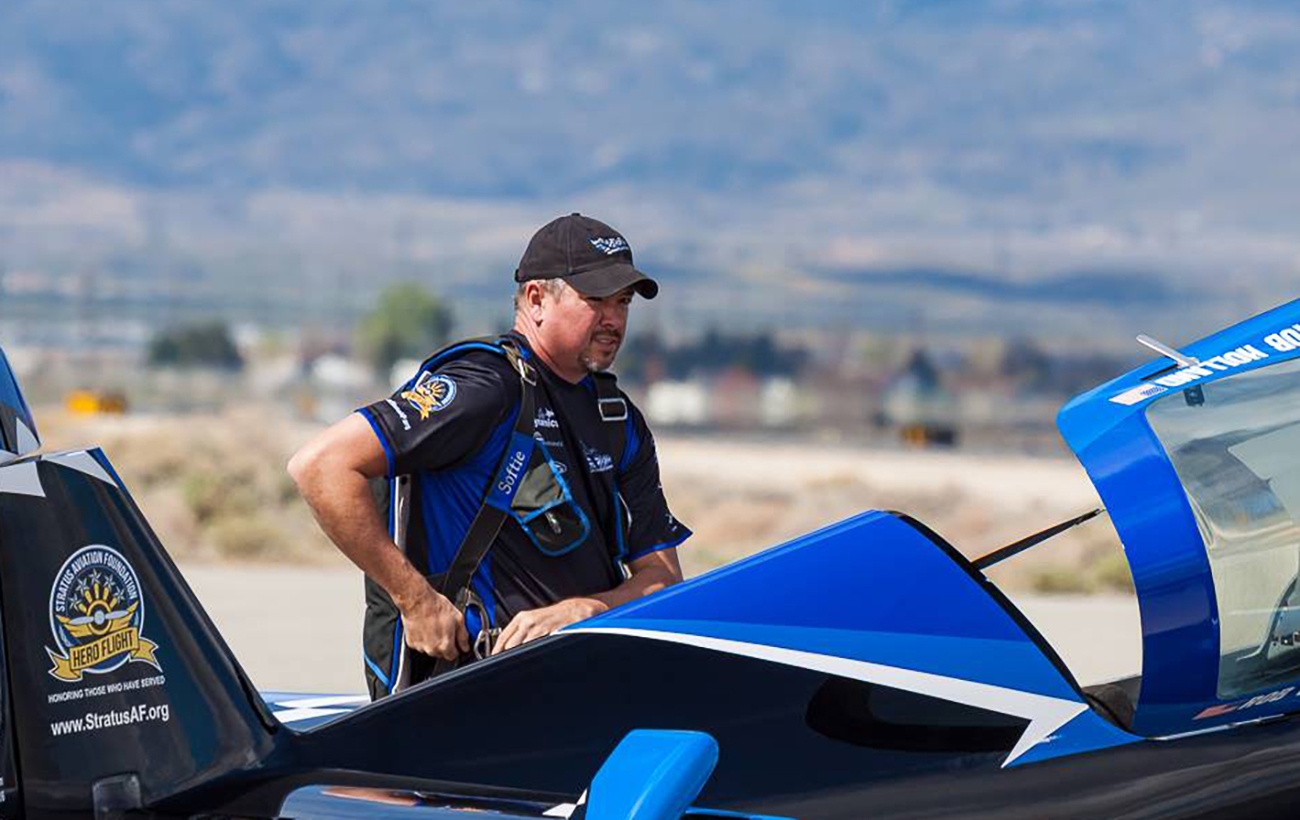 Rob Holland, world-renowned aerobatic pilot, tragically dies in ...